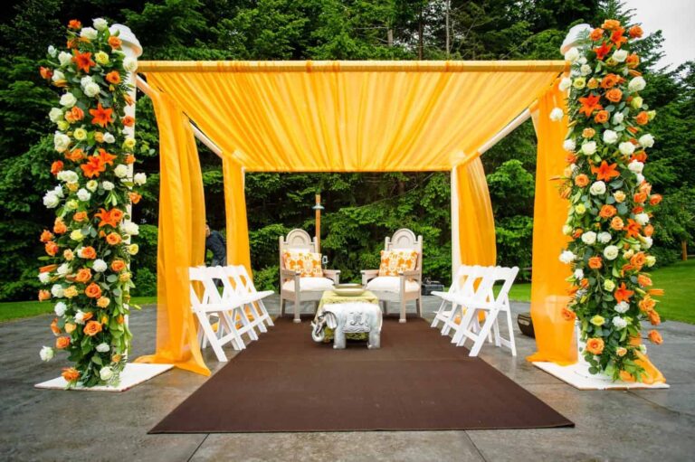 28 Unique Wedding Color Schemes That Won't Go Out Of Style - Ada Jennifer